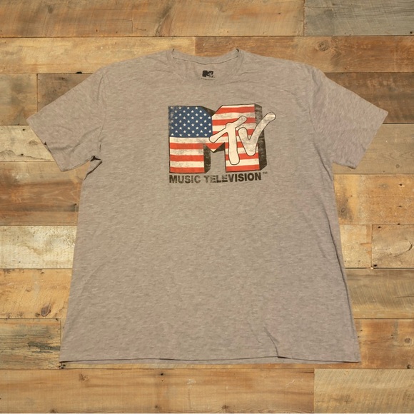 Hot Topic | Shirts | Mtv American Flag Logo Shirt Music Television ...